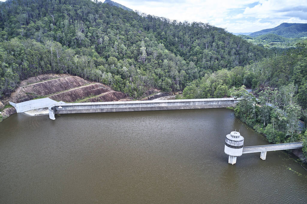 Green alert issued after blue-green algae detected at Clarrie Hall Dam ...